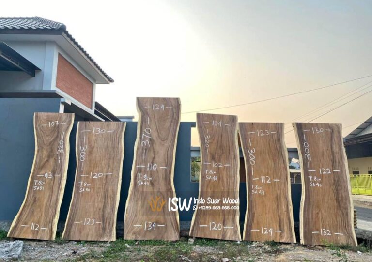 Meja Papan Lebar Kayu Trembesi Berbagai Ukuran